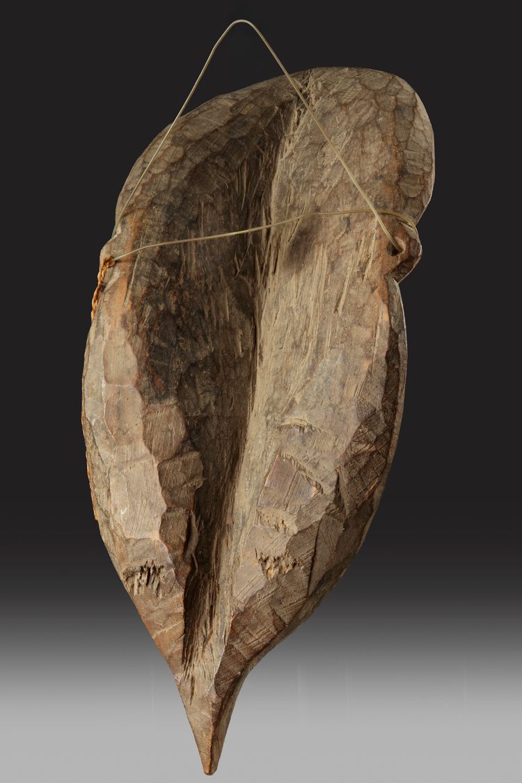 Maprik. Wooden Abelam head. From the collection of Jac Hoogerbrugge ...