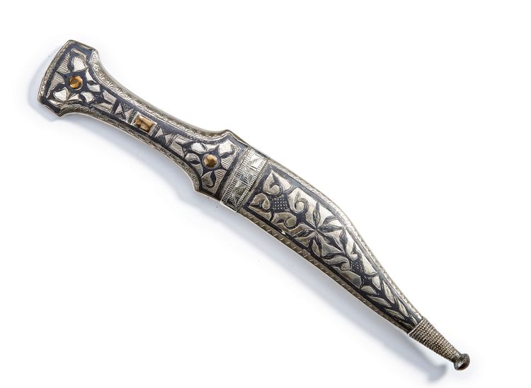 A SILVER DAGGER, IRAQ, 20TH CENTURY